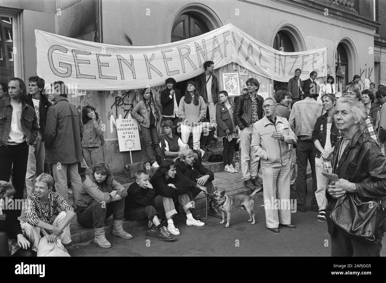 Nuclear waste management Black and White Stock Photos & Images - Alamy