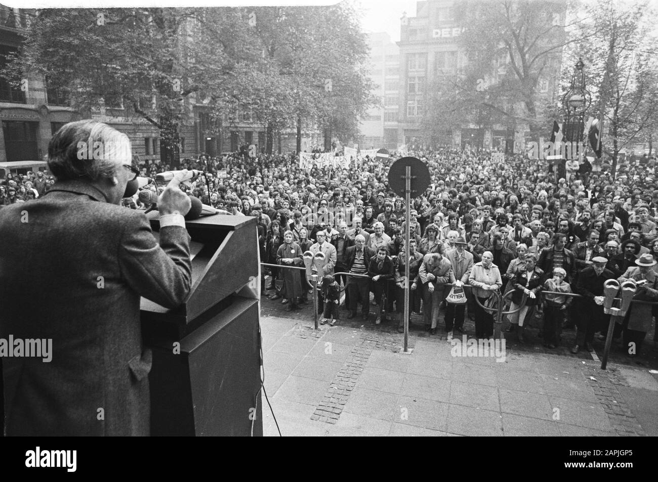 Mayor polak speaks hi-res stock photography and images - Alamy