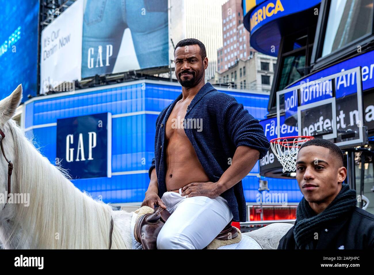 New York, NY, USA. 23rd Jan, 2020. Old Spice Guy, Isaiah Mustafa makes ...