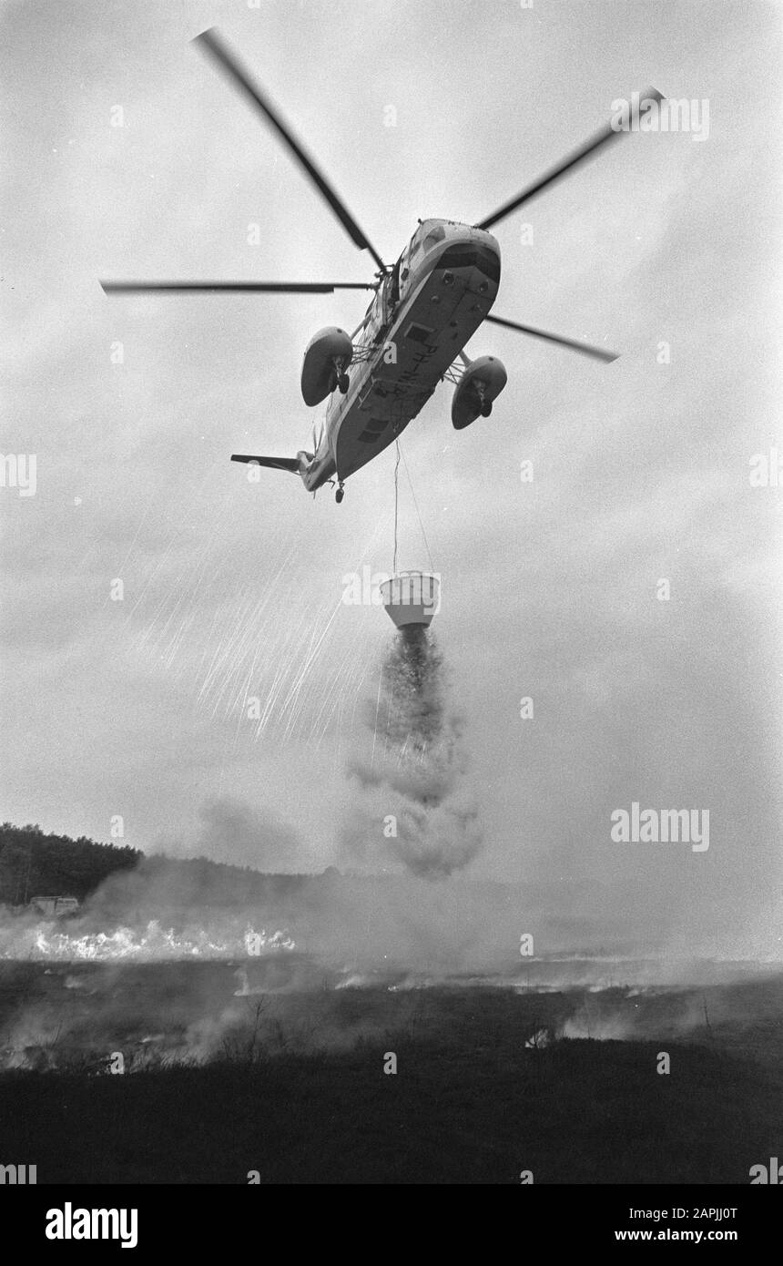 Demonstration with helicopter for forest fire on Hoge Veluwe helicopter ...