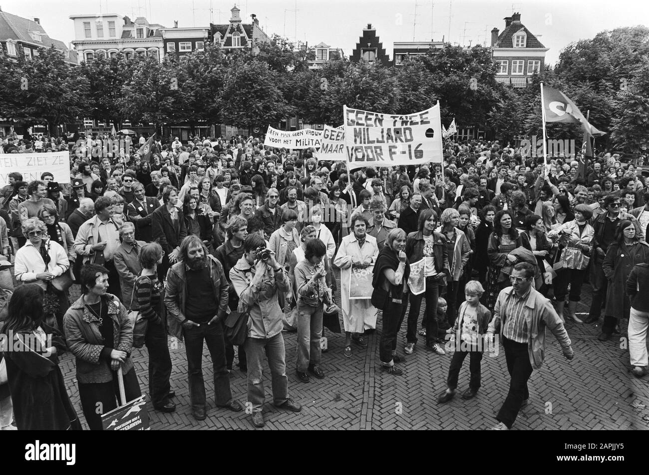 1980 purchase Black and White Stock Photos & Images - Alamy