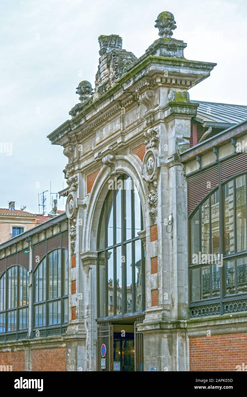 Beziers market hi-res stock photography and images - Alamy