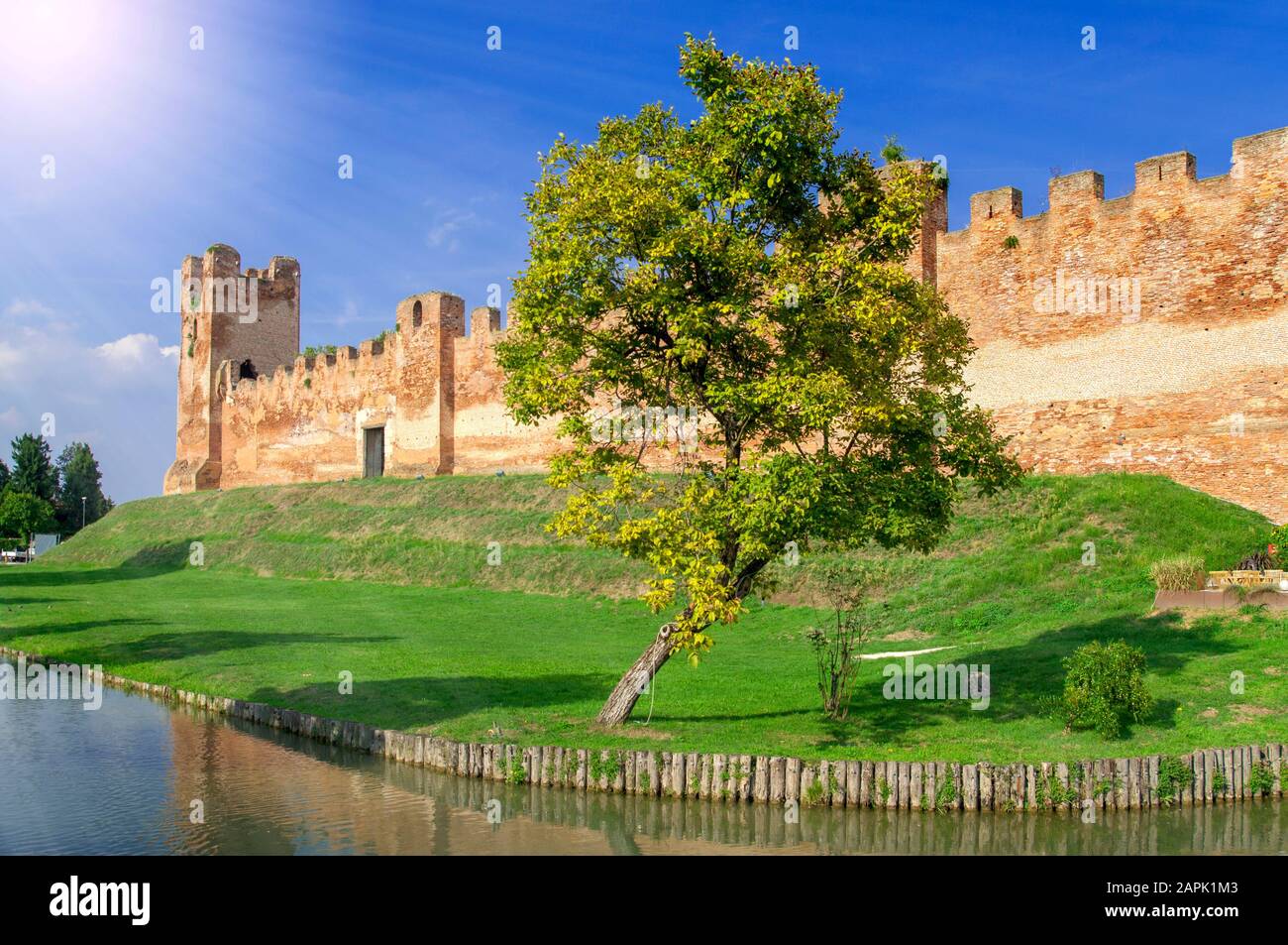 City walls of Castelfranco Veneto, Treviso, Italy Stock Photo - Alamy