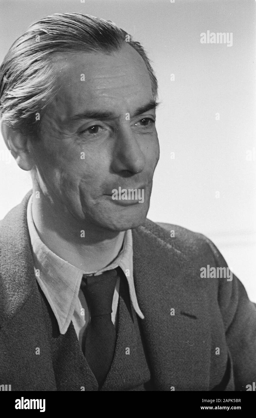 P [Portraits/Persons]/Anefo London series Description: Mr. Renier Date: 1940-1945 Location ...