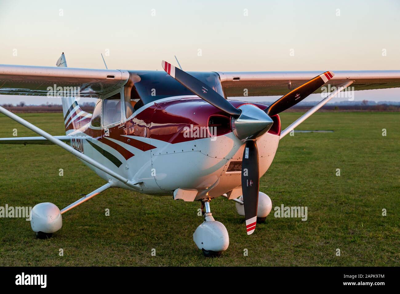 Airplane pilot standing on sunset hi-res stock photography and images ...