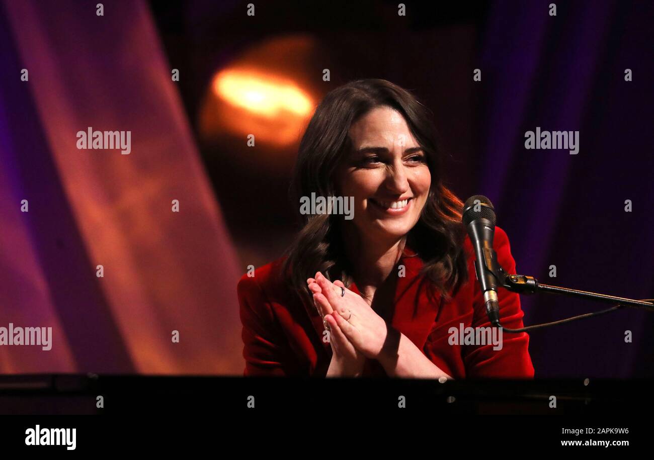 Sara bareilles hi-res stock photography and images - Alamy