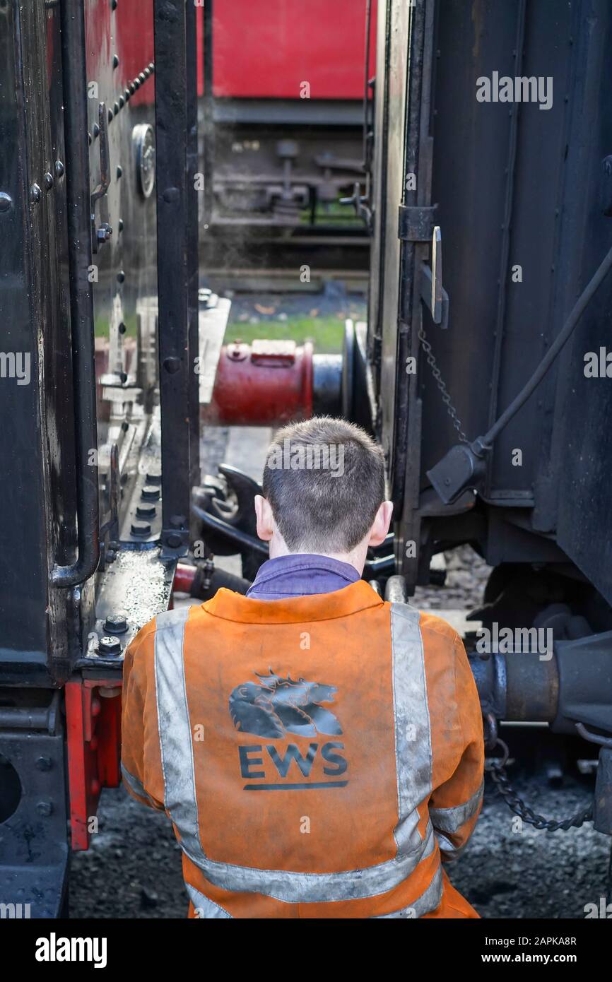 Train buffers hi-res stock photography and images - Alamy