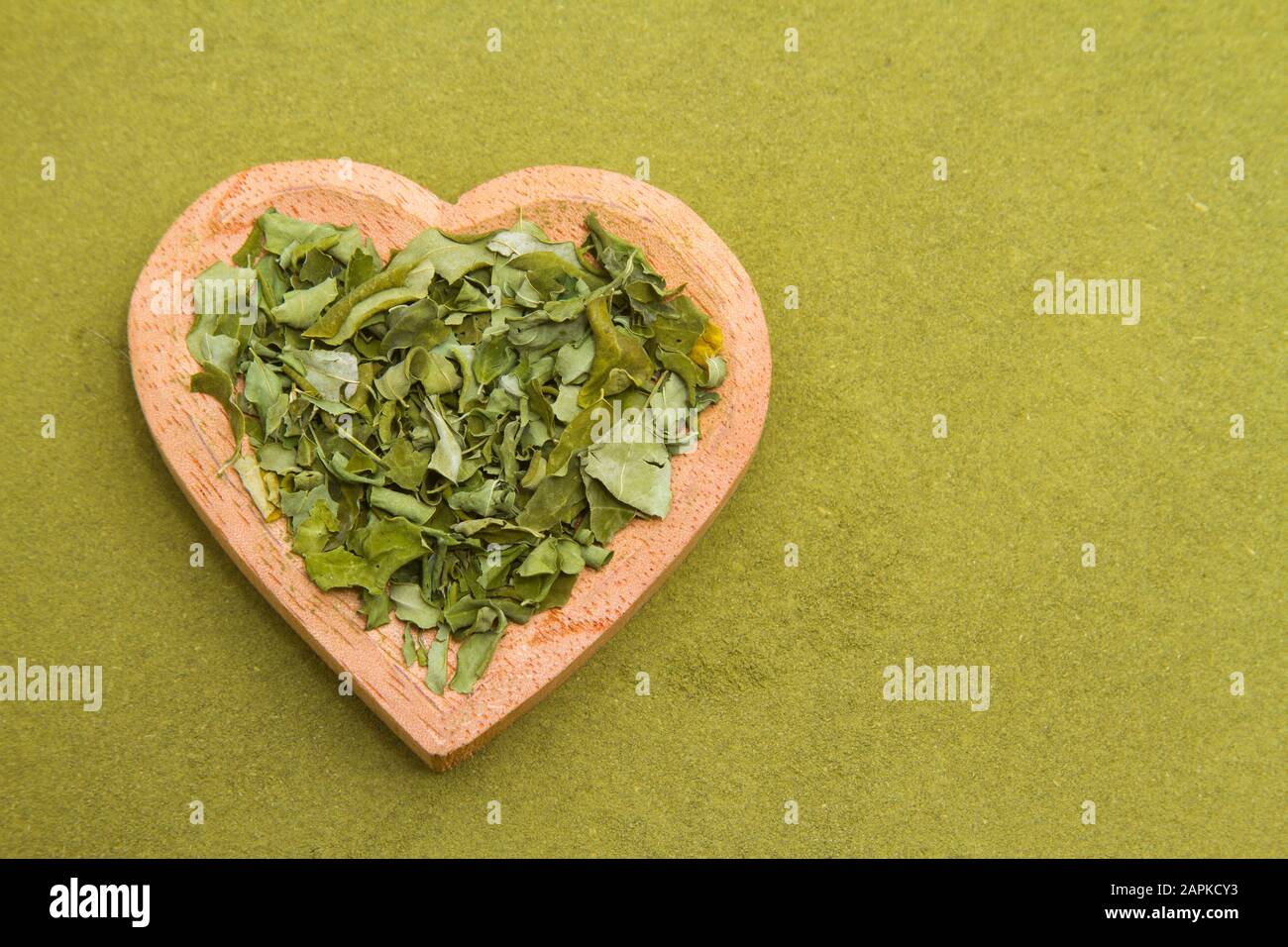leaves and moringa powder, super food and natural medicine, Moringa ...