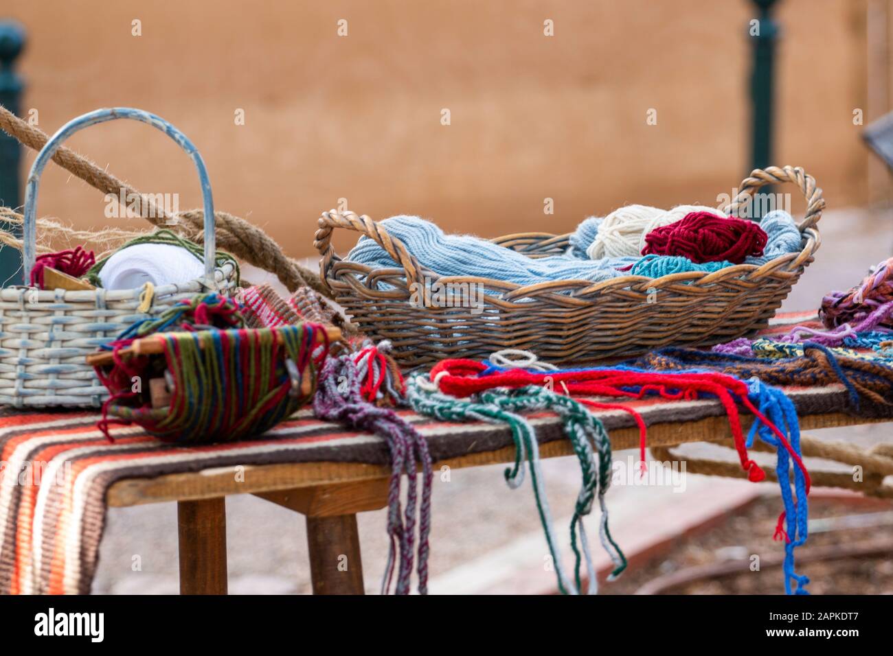Medieval craftsman weave hi-res stock photography and images - Alamy