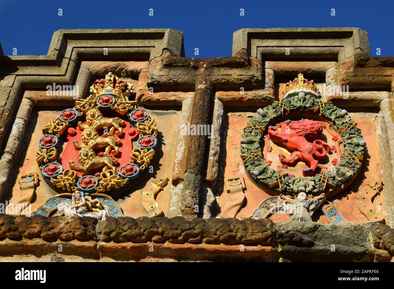 Scots church coat of arms hi-res stock photography and images - Alamy