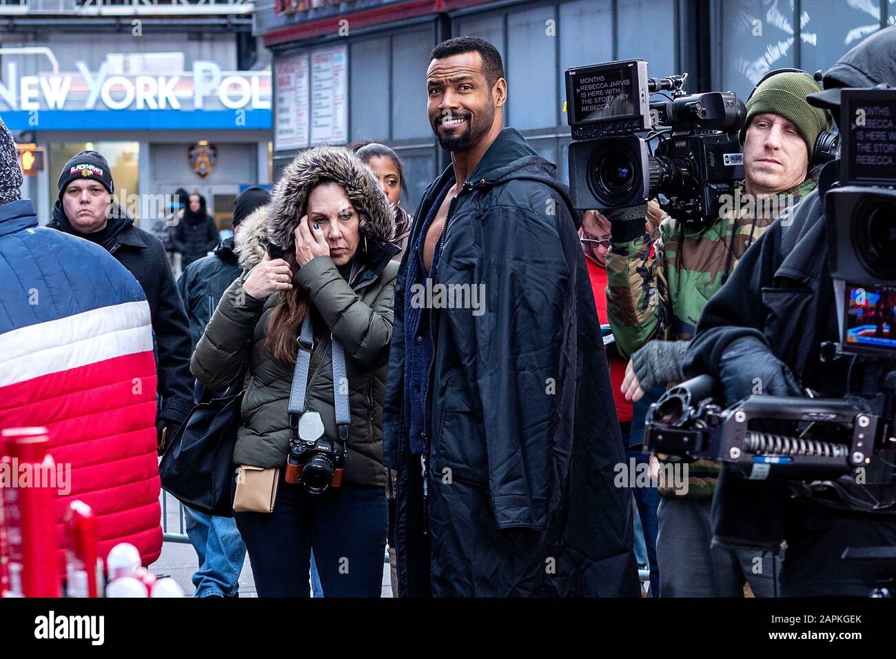 Old spice actors isaiah mustafa passes torch to keith powers hi-res ...