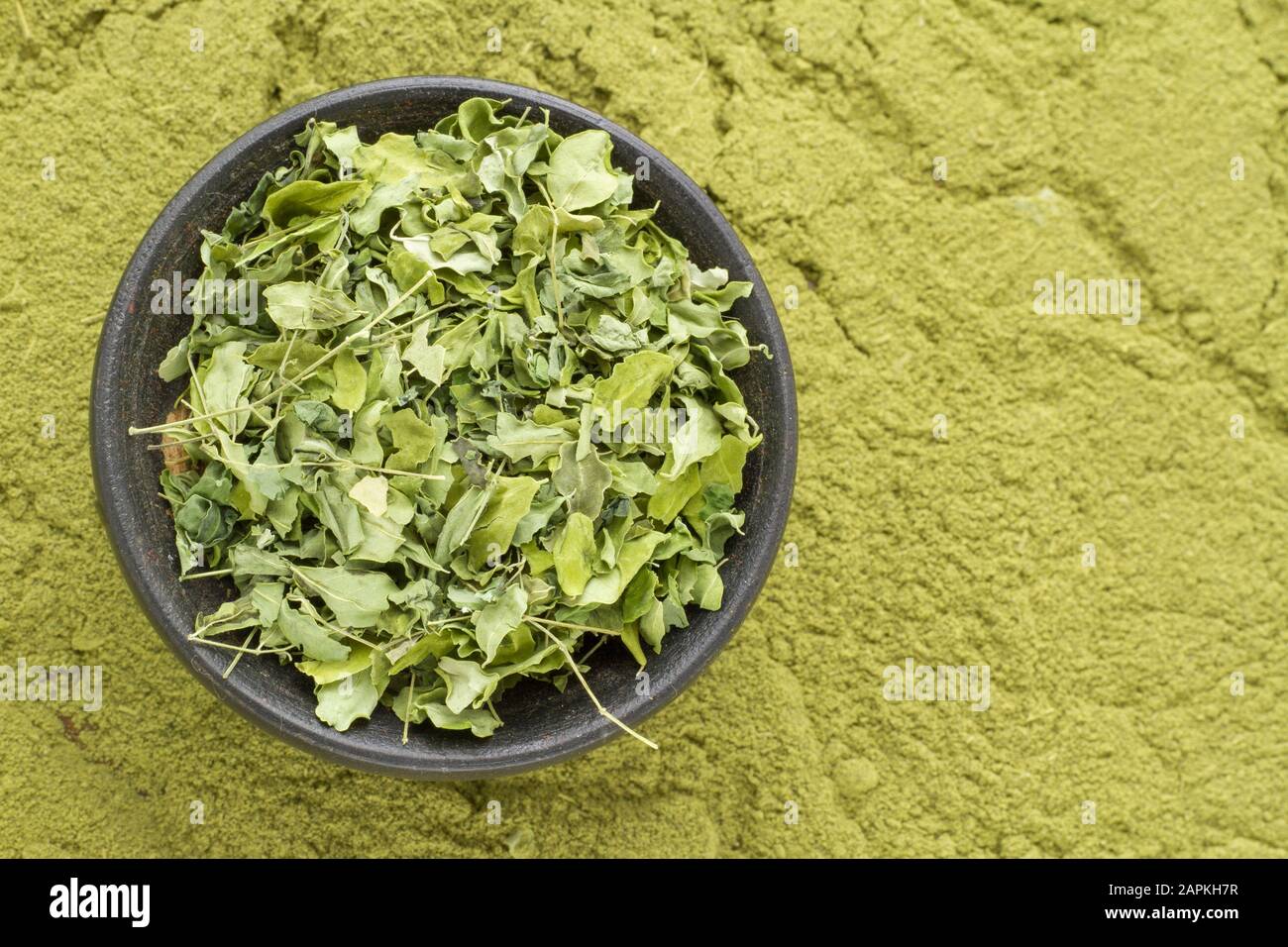 leaves and moringa powder, super food and natural medicine, Moringa ...