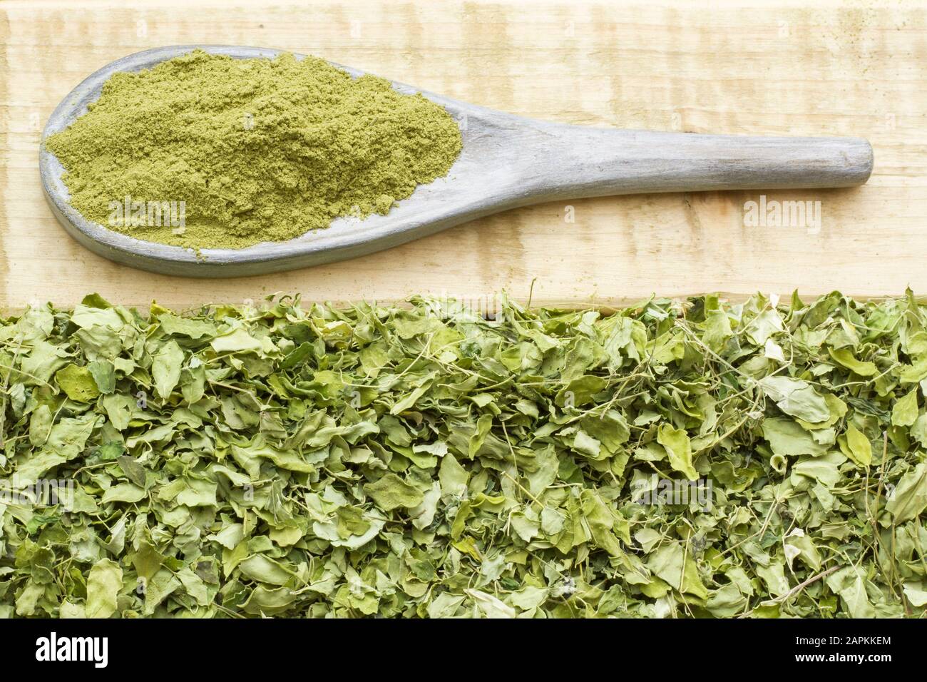 leaves and moringa powder, super food and natural medicine, Moringa ...