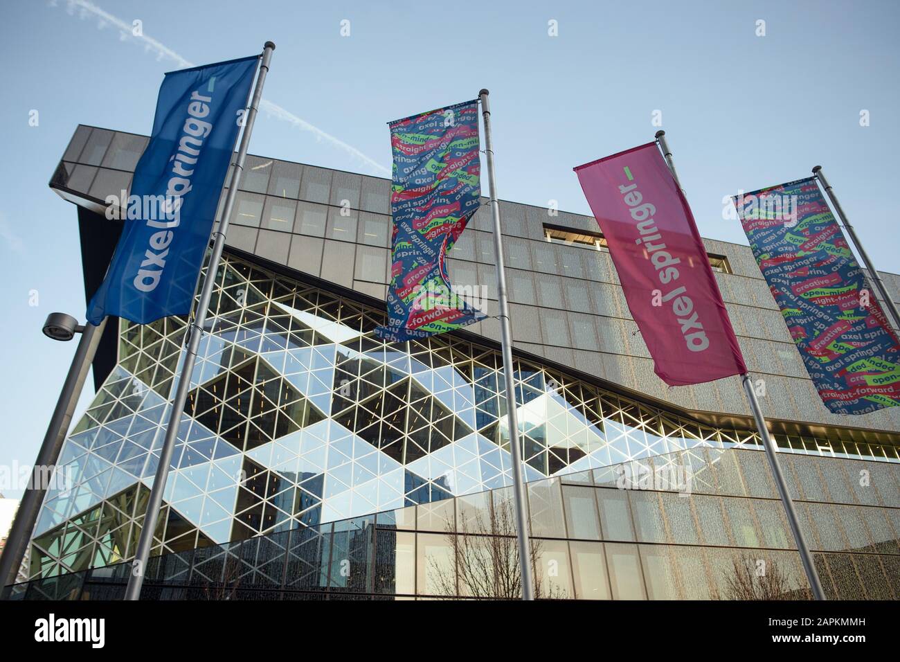 Kkr building hi-res stock photography and images - Alamy