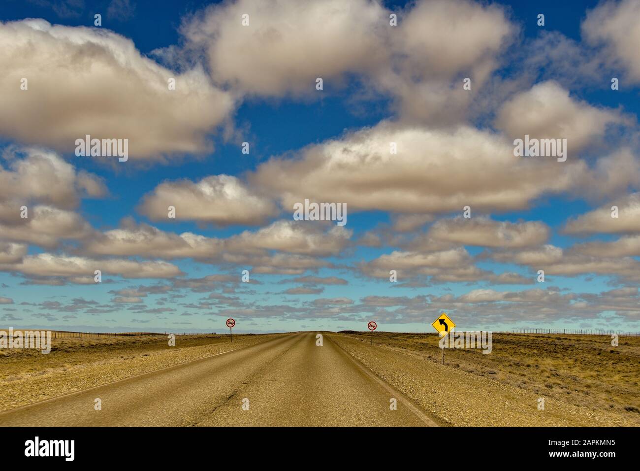 Desert road wide angle hi-res stock photography and images - Alamy