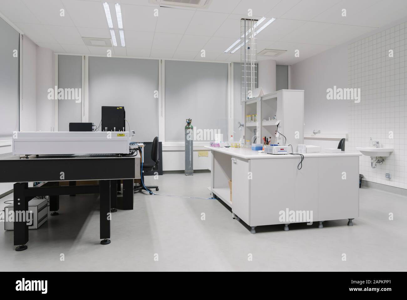 Laboratory lighted hi-res stock photography and images - Alamy