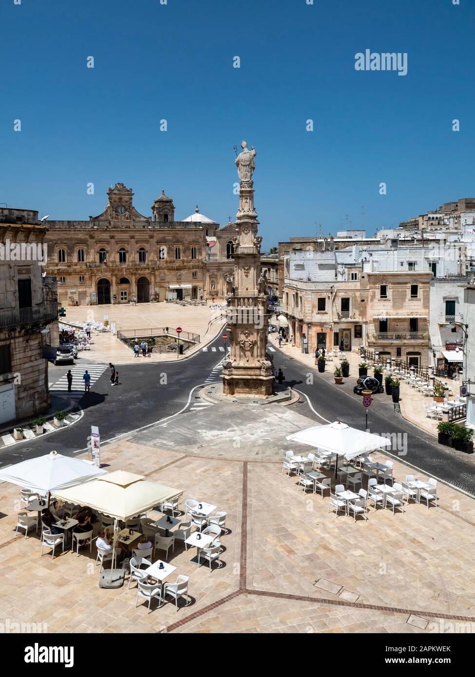 Italien, Apulien Ostuni, , die weiße Altstadt des Bergdorfes, Ostuni ...