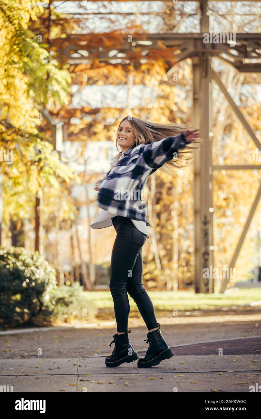 20s active autumn hi-res stock photography and images - Alamy