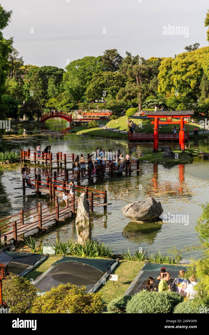 Beautiful view to red gate and bridge over lake in Japanese Gardens ...