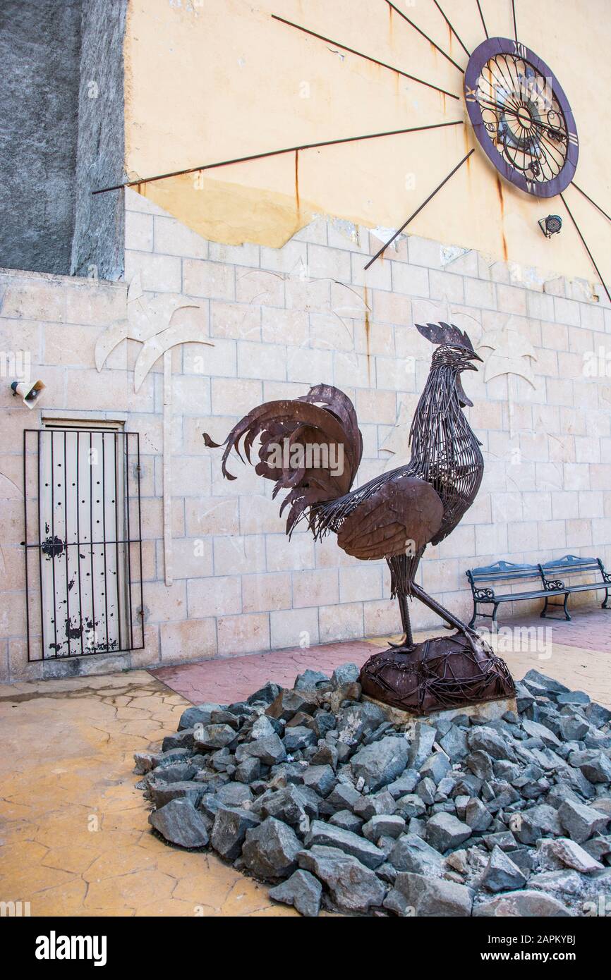 Iron rooster hi-res stock photography and images - Alamy