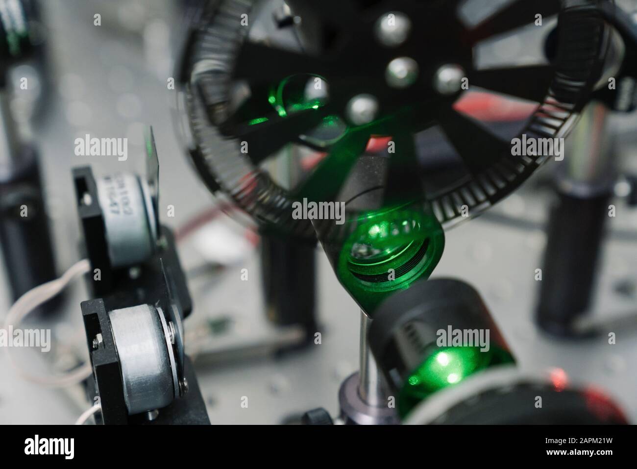 Laser device in a laboratory Stock Photo - Alamy