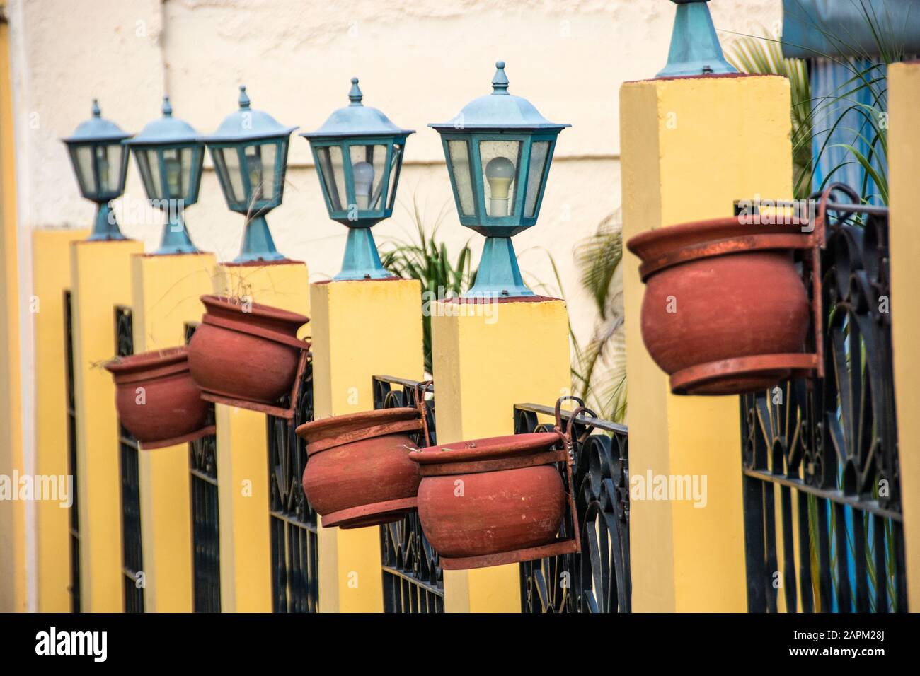 Berracotta pots hi-res stock photography and images - Alamy