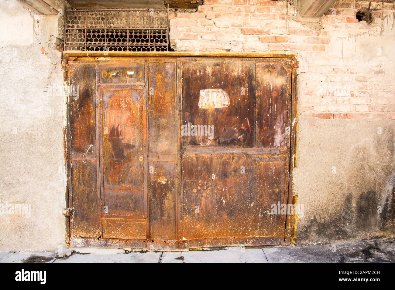Cuba de metal hi-res stock photography and images - Alamy
