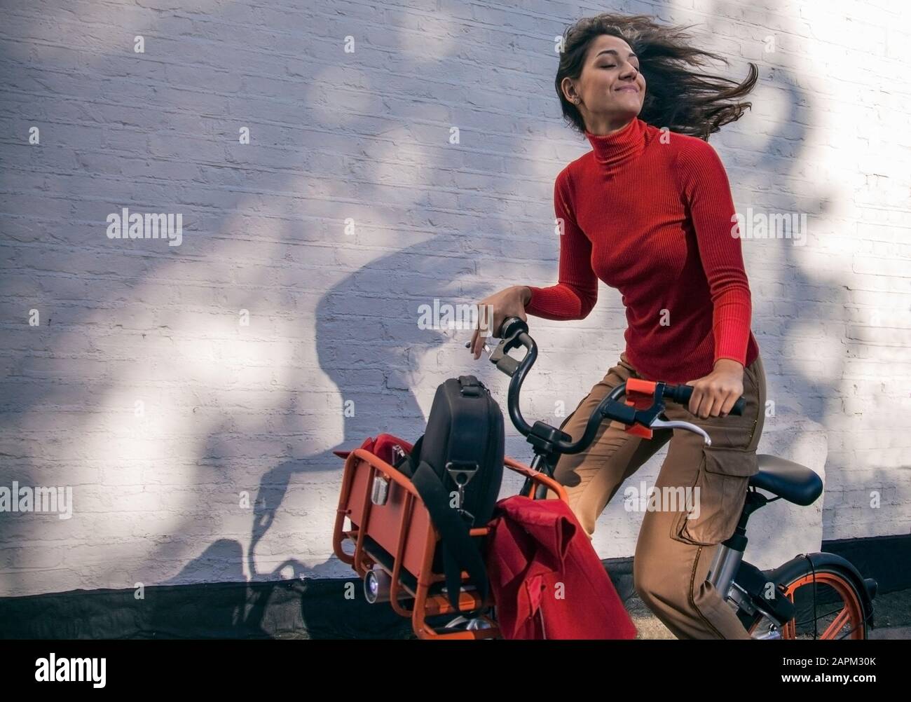 Windy day cycling hi-res stock photography and images - Alamy