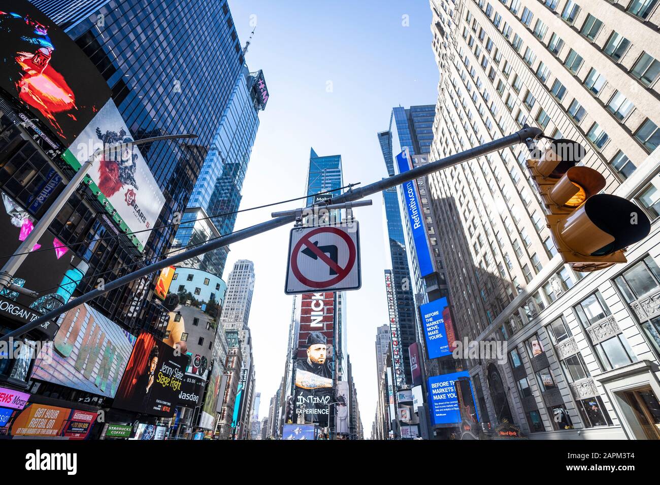 U turn sign hi-res stock photography and images - Alamy