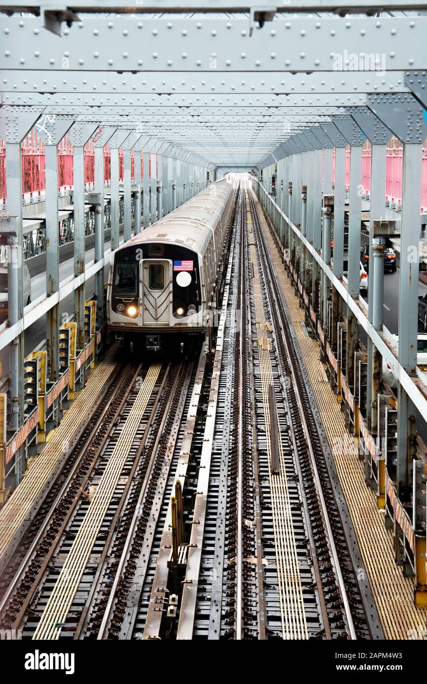 Commuter train usa hi-res stock photography and images - Alamy