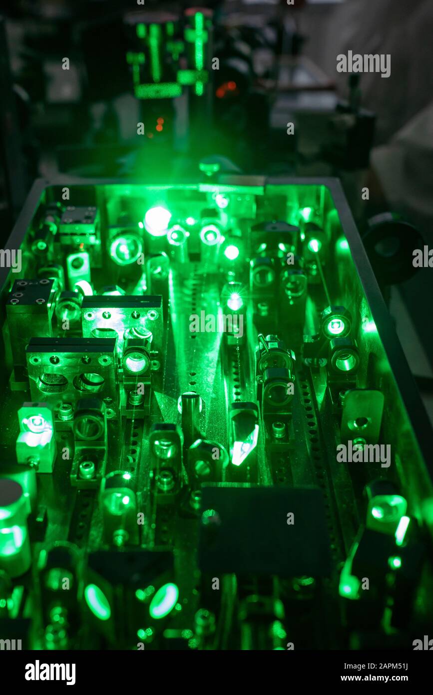 Laser device in a laboratory Stock Photo - Alamy