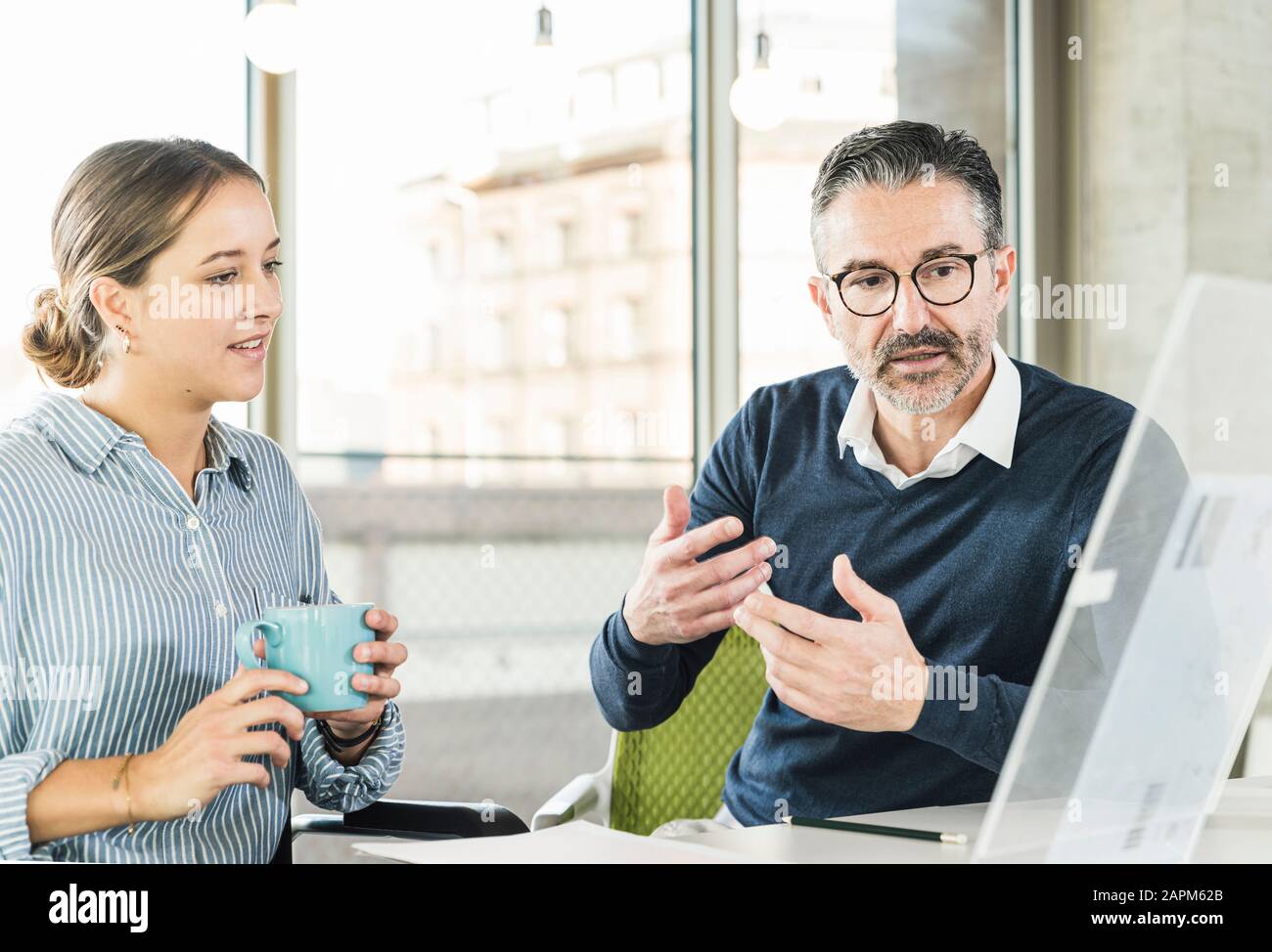 Supervisor talking employees hi-res stock photography and images - Alamy