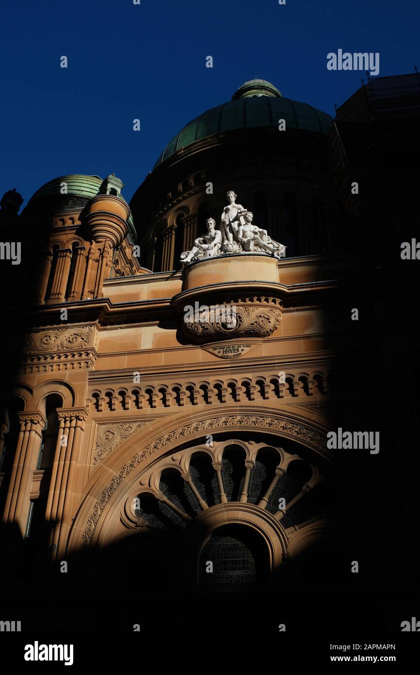 The QVB main entrance, fanlight, sculpture and dome of Sydney's beloved ...