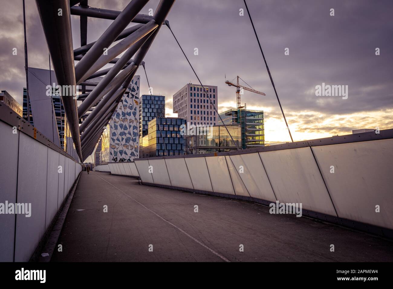 Oslo, Norway - Crossing the Akrobaten pedestrian bridge Stock Photo - Alamy