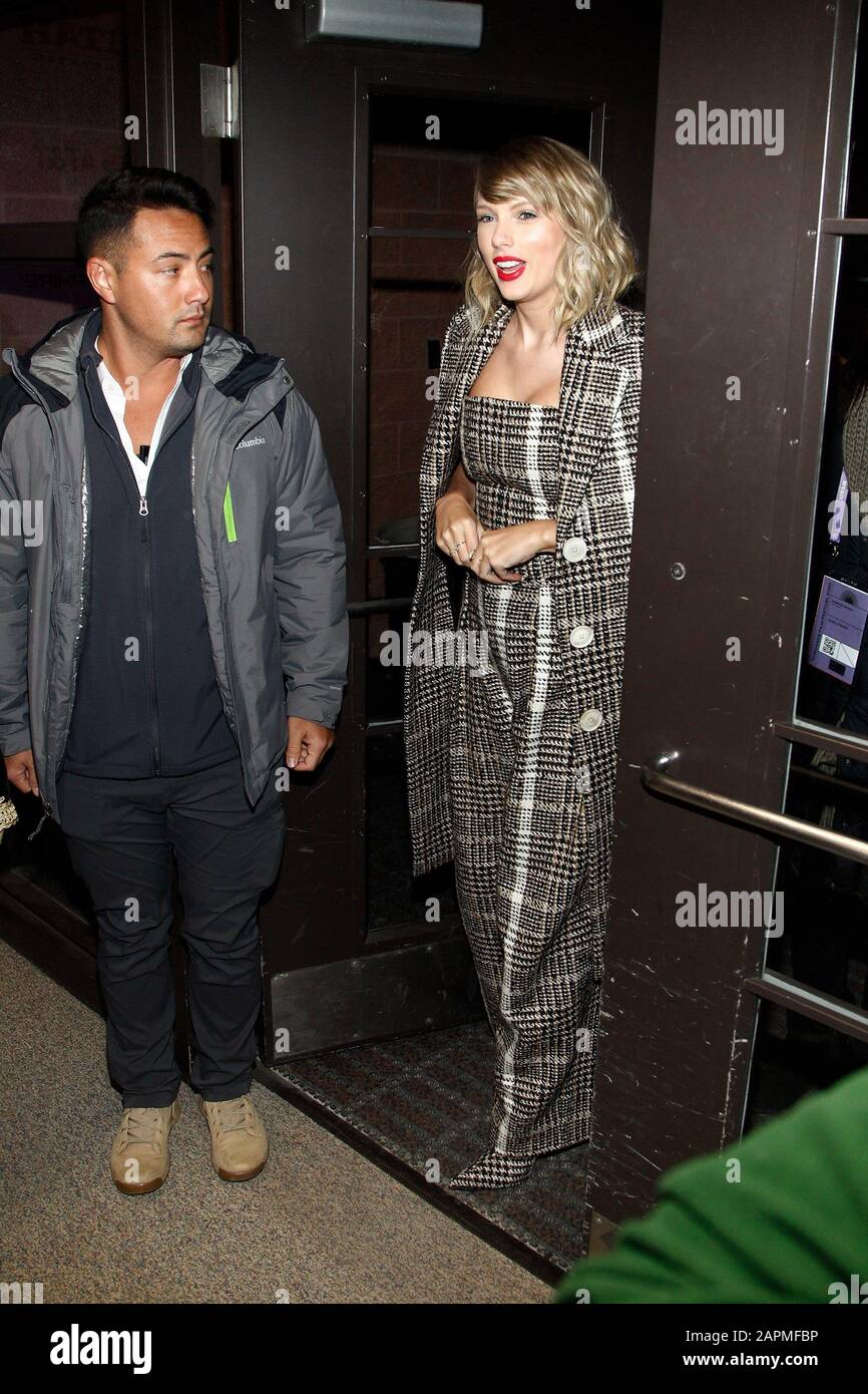 Taylor swift 2020 hi-res stock photography and images - Alamy
