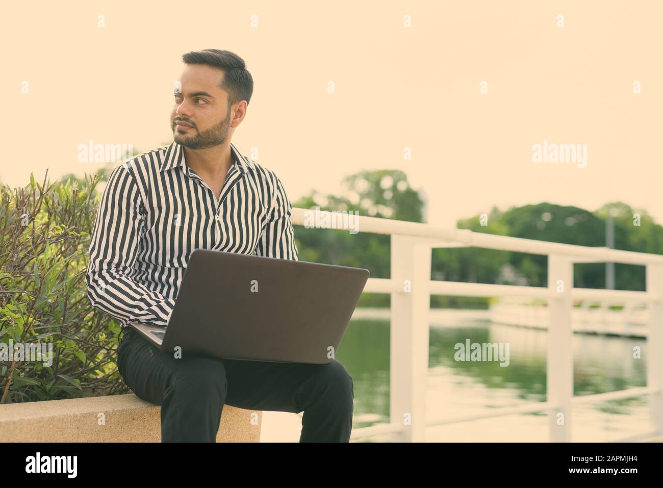 Indian businessman back view hi-res stock photography and images - Alamy