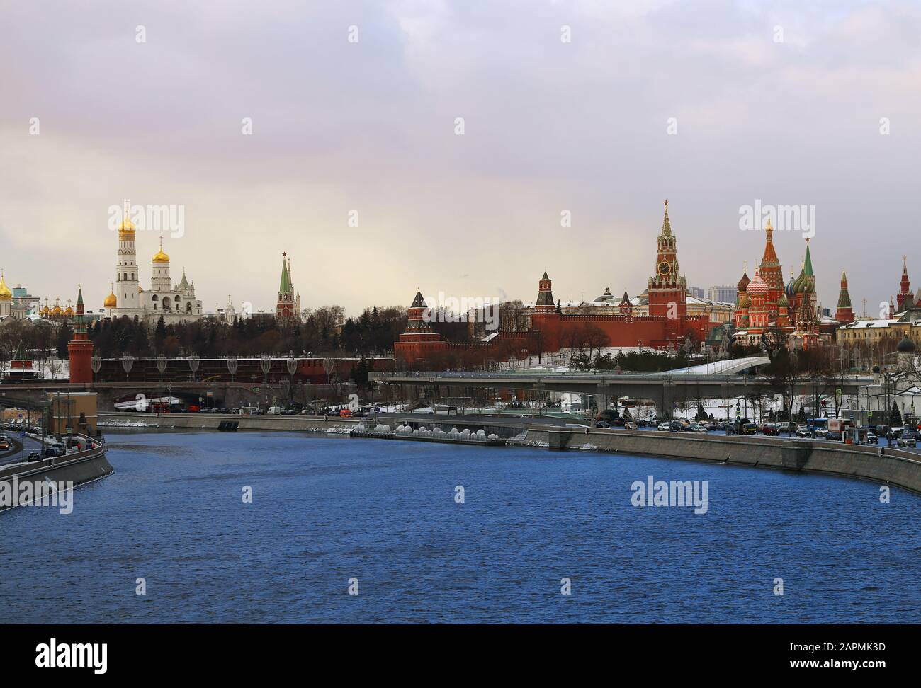Beautiful winter landscape photos of the river and the Moscow Kremlin ...