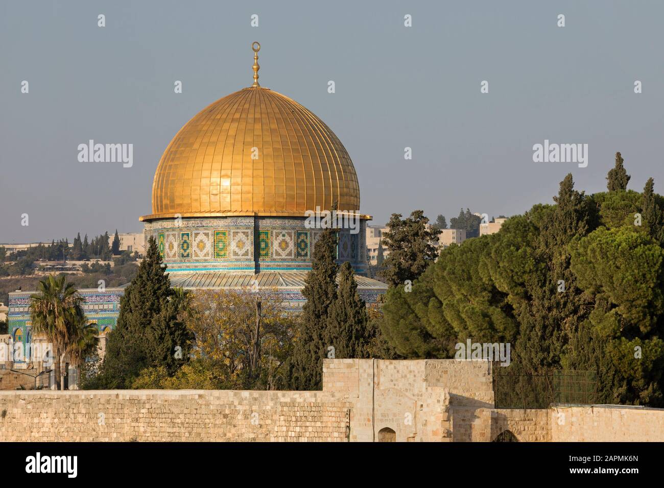 Eastern wall of the temple mount hi-res stock photography and images ...
