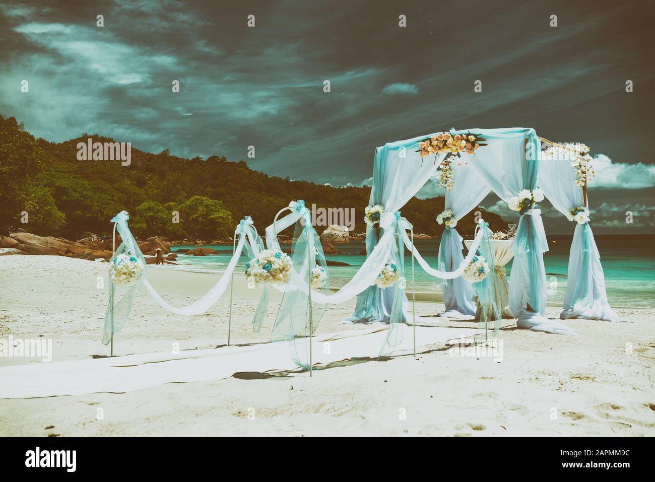 Blue carpet on the beach hi-res stock photography and images - Alamy