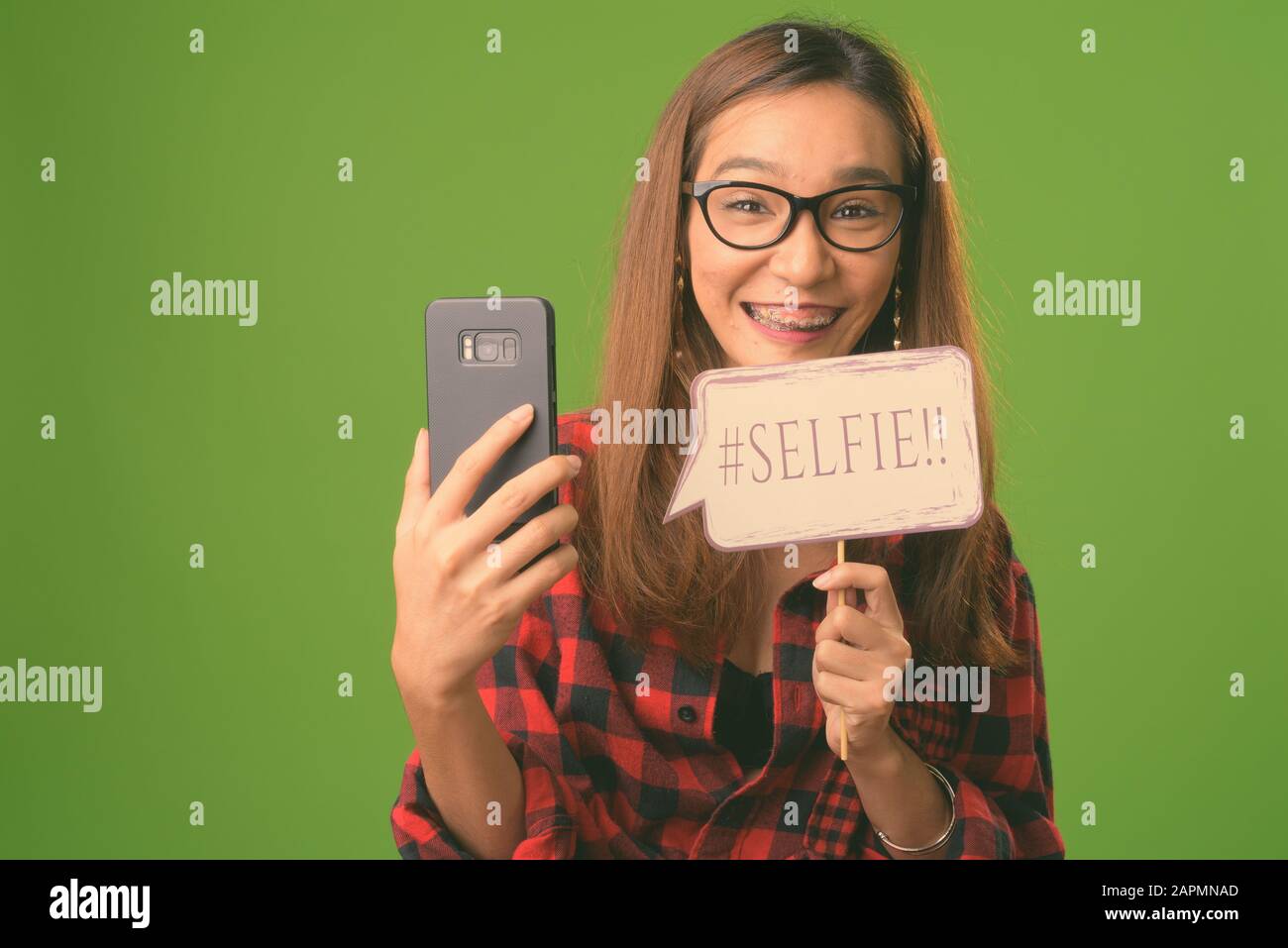 Petite asian woman hi-res stock photography and images - Alamy