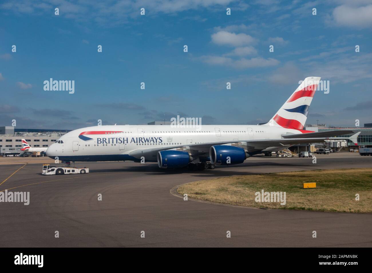 Modern airplane hi-res stock photography and images - Alamy