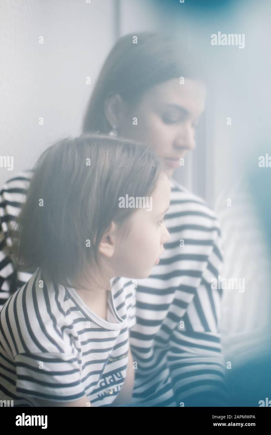 Child thinking of mother hi-res stock photography and images - Alamy
