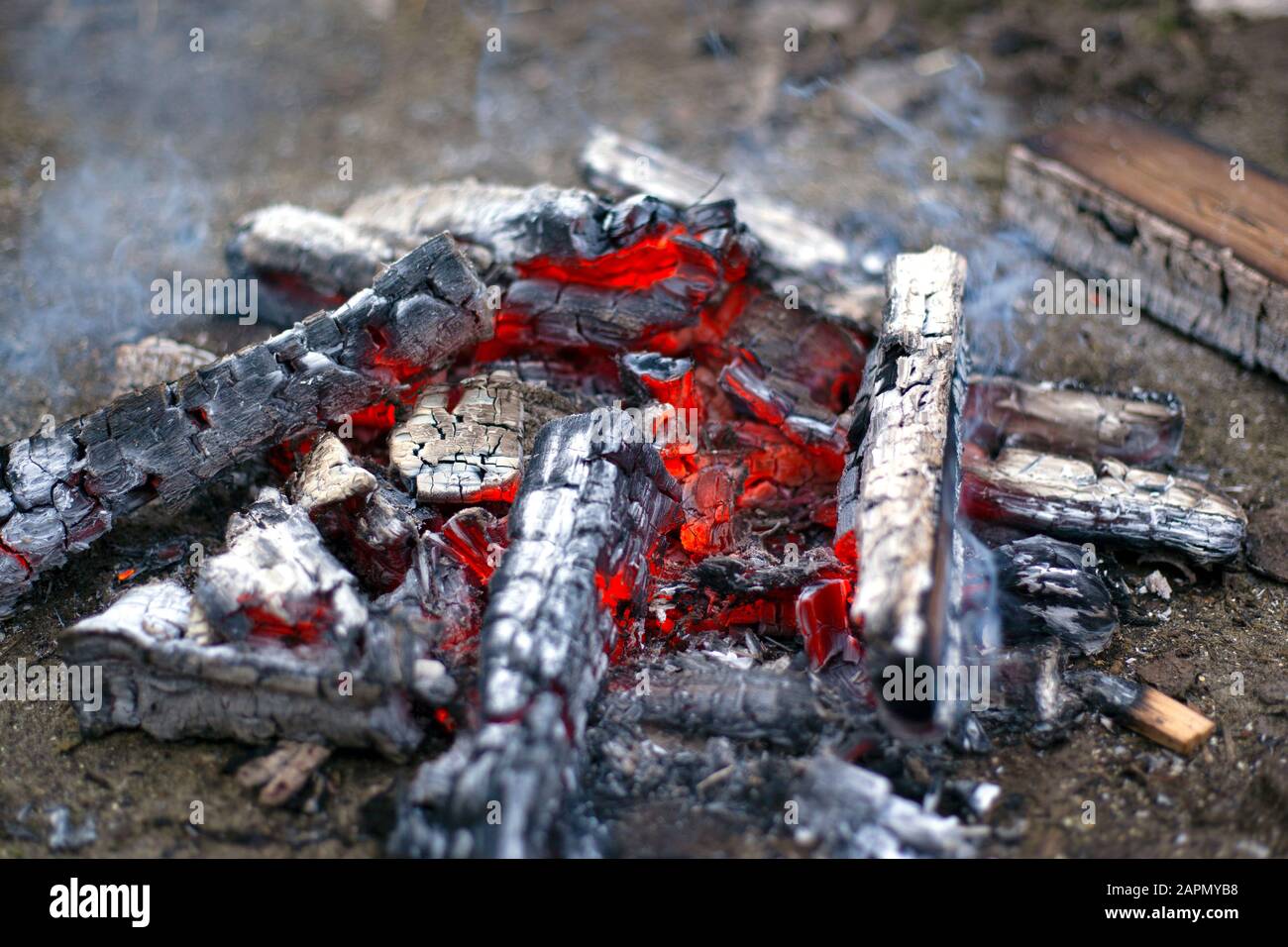 Red hot coals closeup background. luminous charcoal briquettes Stock ...