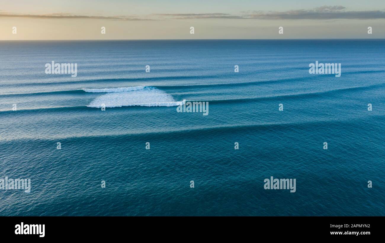 Birds eye view of waves breaking hi-res stock photography and images ...