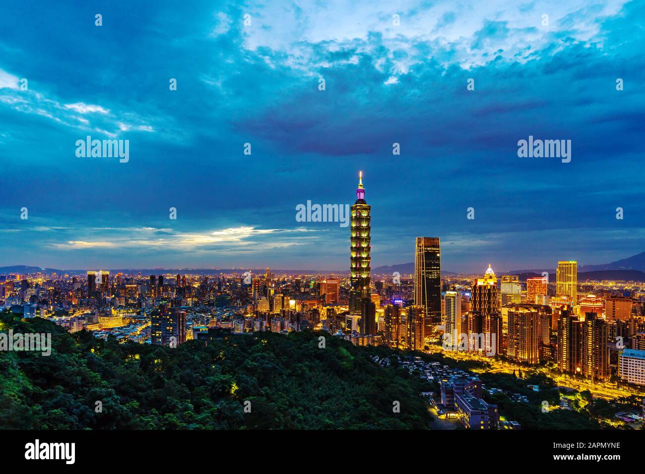 city night view of Taipei, Taiwan Stock Photo - Alamy