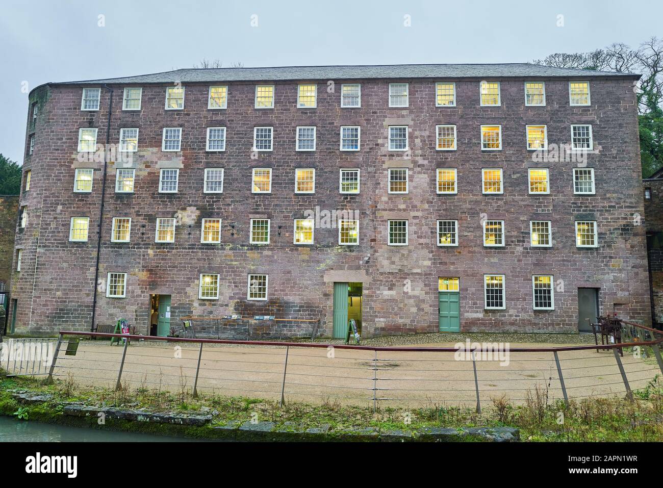 Arkwright's water frame hi-res stock photography and images - Alamy