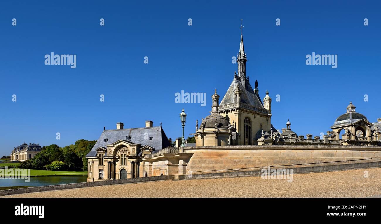 Chantilly castle in France Stock Photo - Alamy