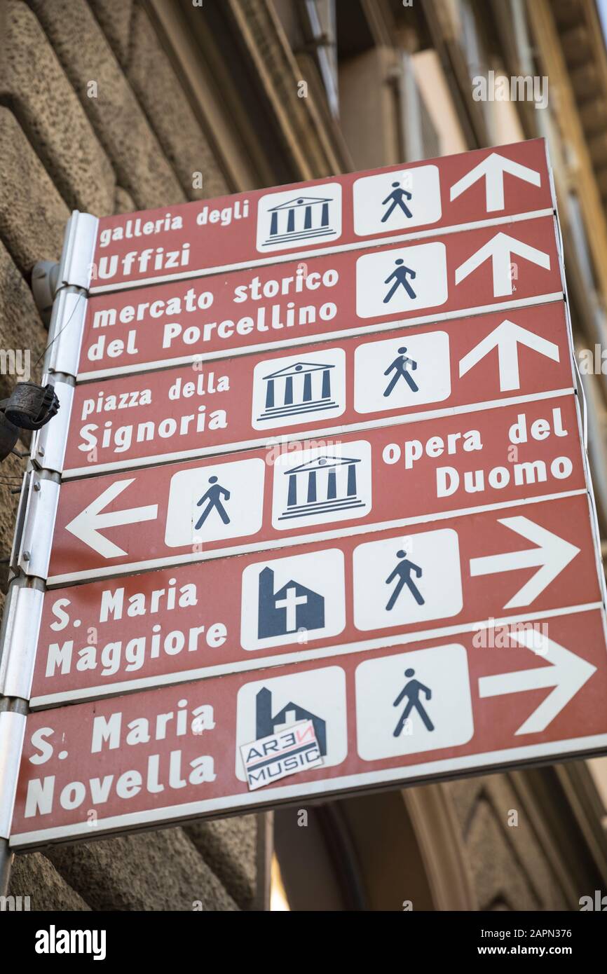 Via roma firenze hi-res stock photography and images - Alamy