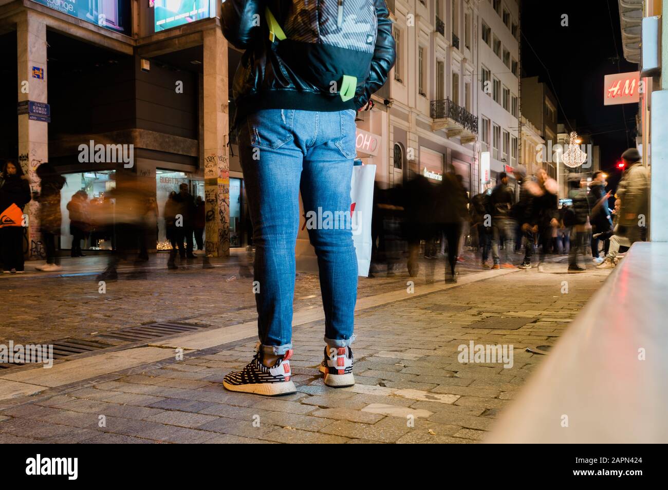 Man waiting in a alleyway hi-res stock photography and images - Alamy