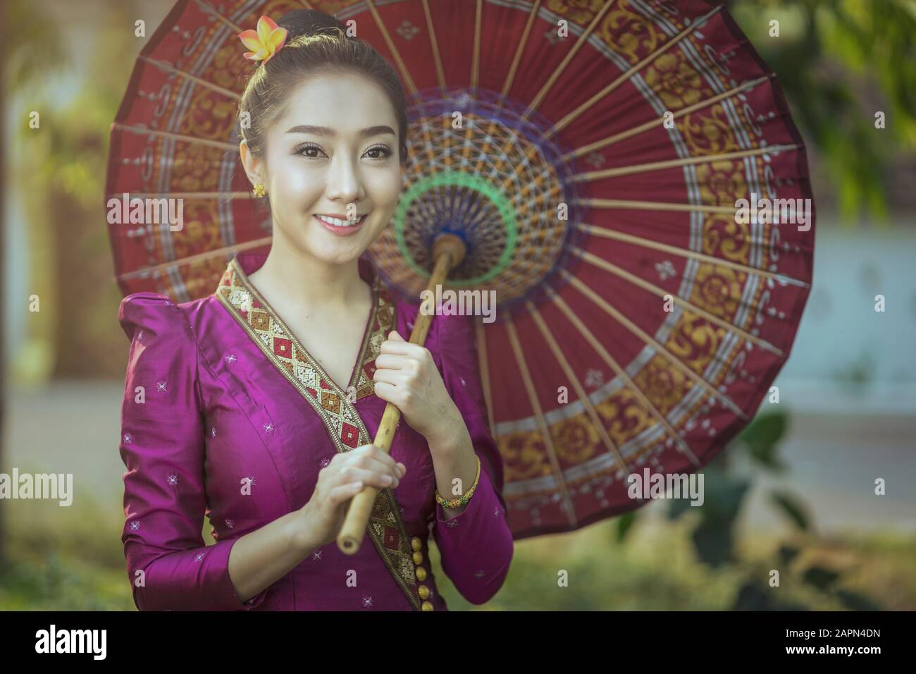 Beautiful Laos woman in Traditional Laos dress Stock Photo - Alamy